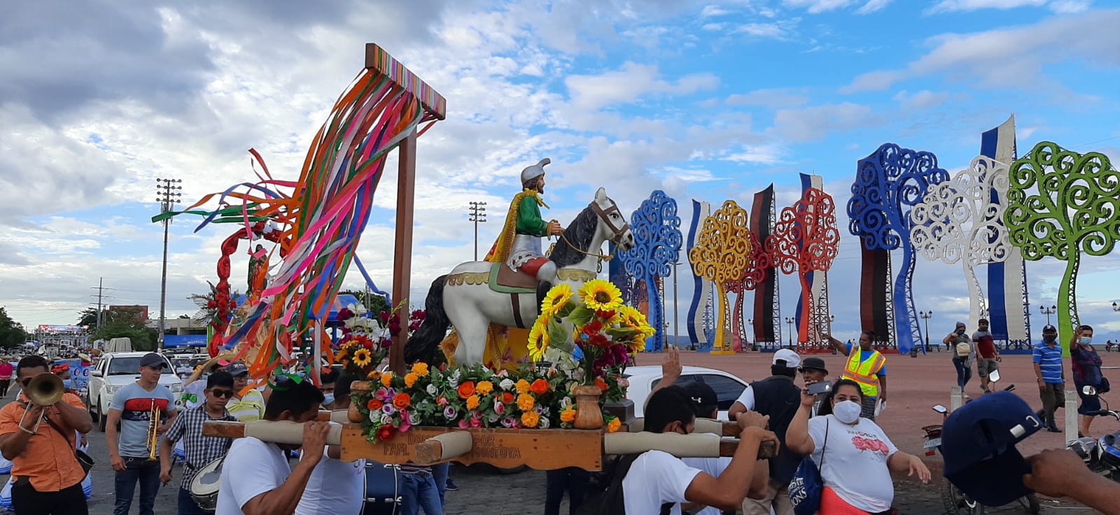 Cultura y tradición religiosa se vivió en la Exposición de Santos Patronos