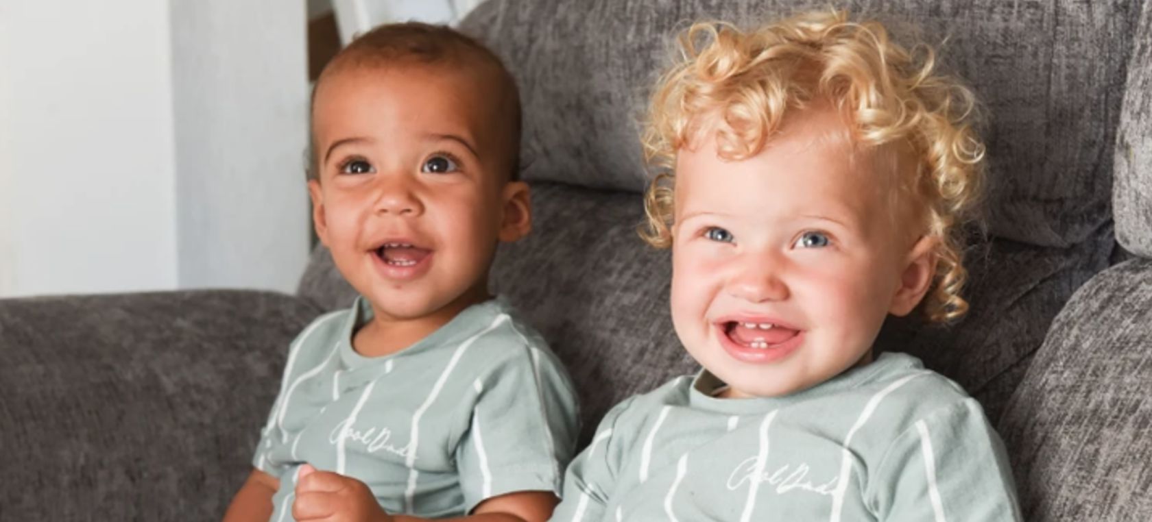 Nacen dos mellizos con distinto color de piel en el Reino Unido