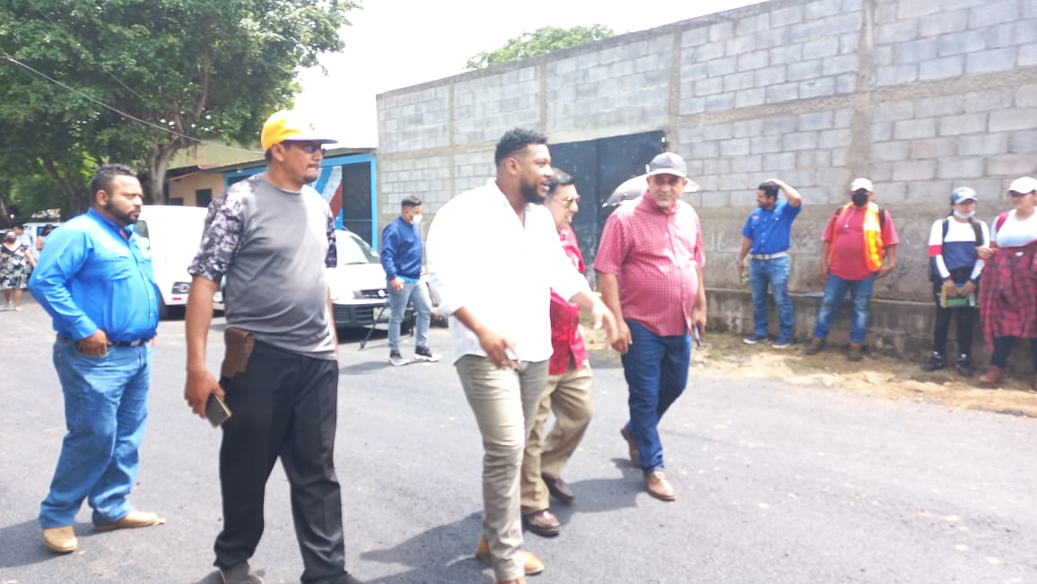Mejoran cinco calles del barrio Carlos Marx en el distrito VI de Managua