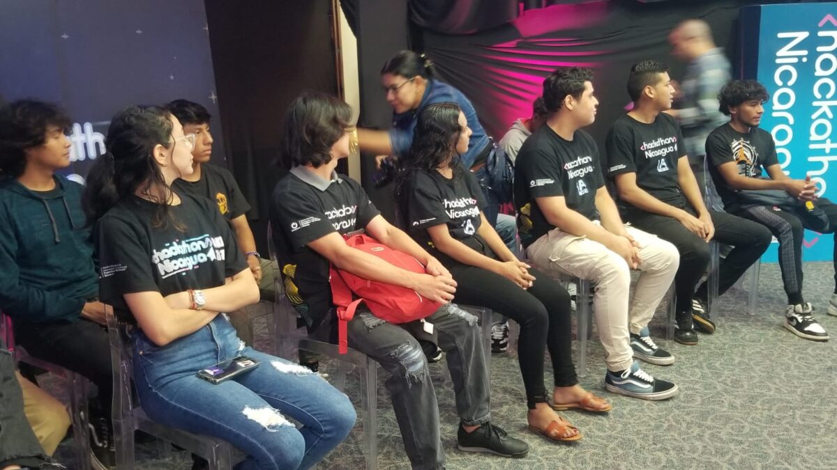 Octava edición del festival tecnológico Hackathon 2024