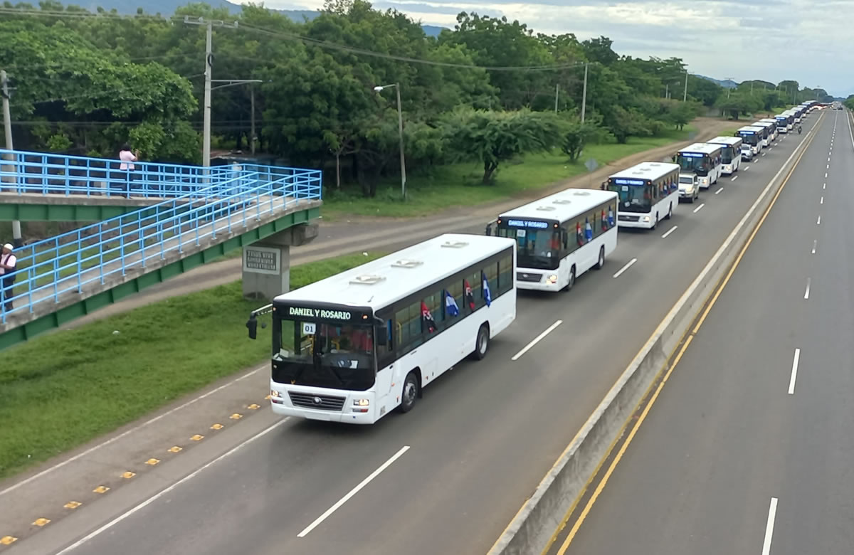 Llegan a Managua un nuevo lote de 100 buses chinos