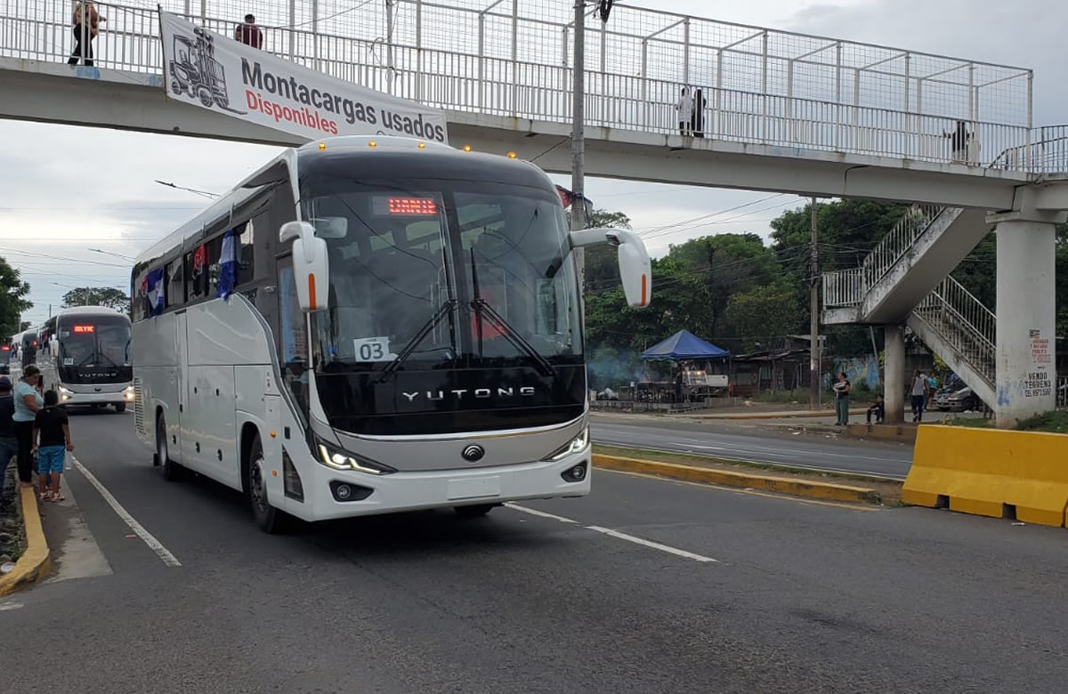 Llega a Managua nueva flota de buses procedentes de China