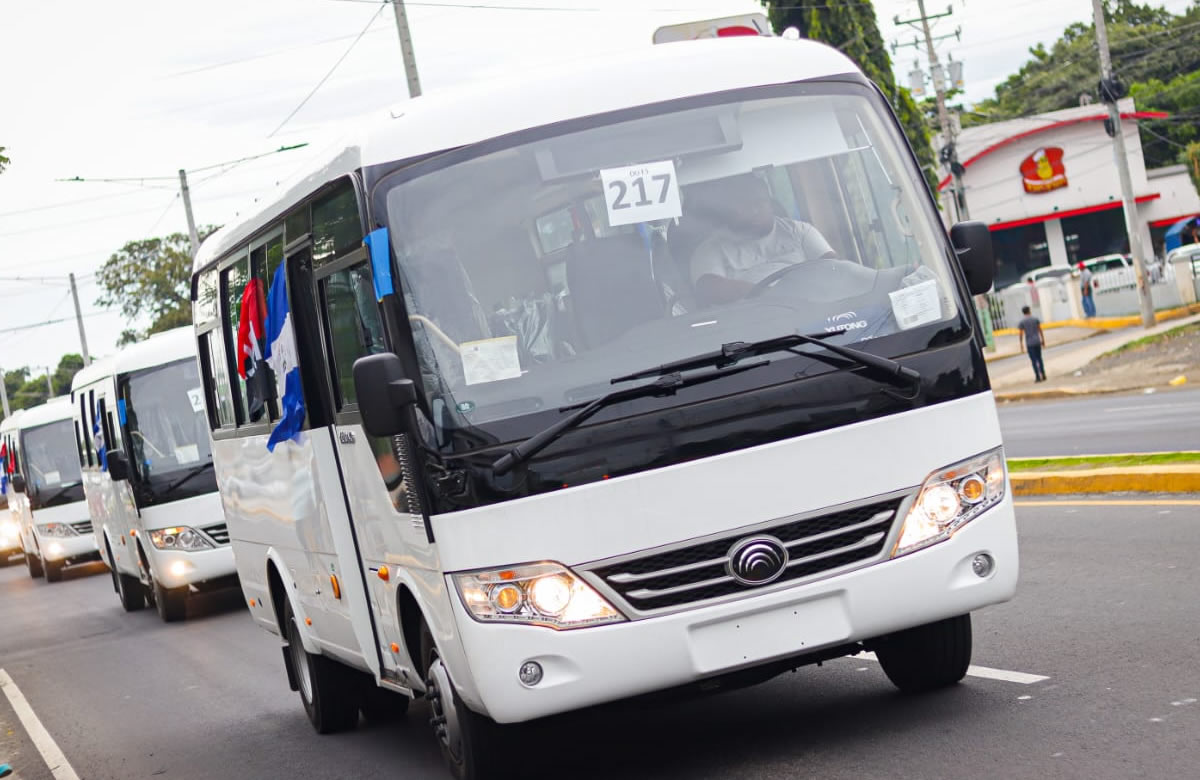 Llega a Managua nueva flota de buses procedentes de China
