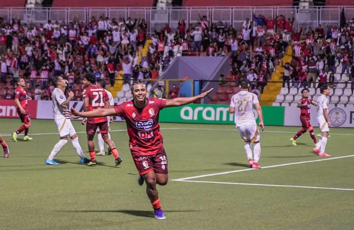 Real Estelí inicia con victoria ante Tigres UANL en la Concacaf Champions