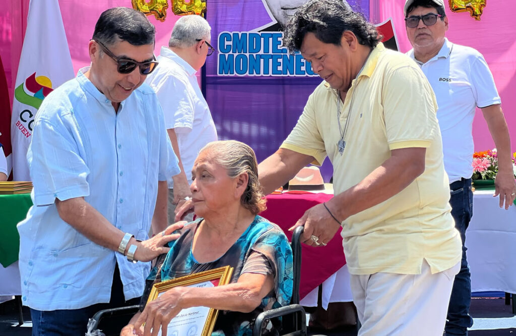 Mercado Iván Montenegro celebra 44 años con reconocimiento a las fundadoras