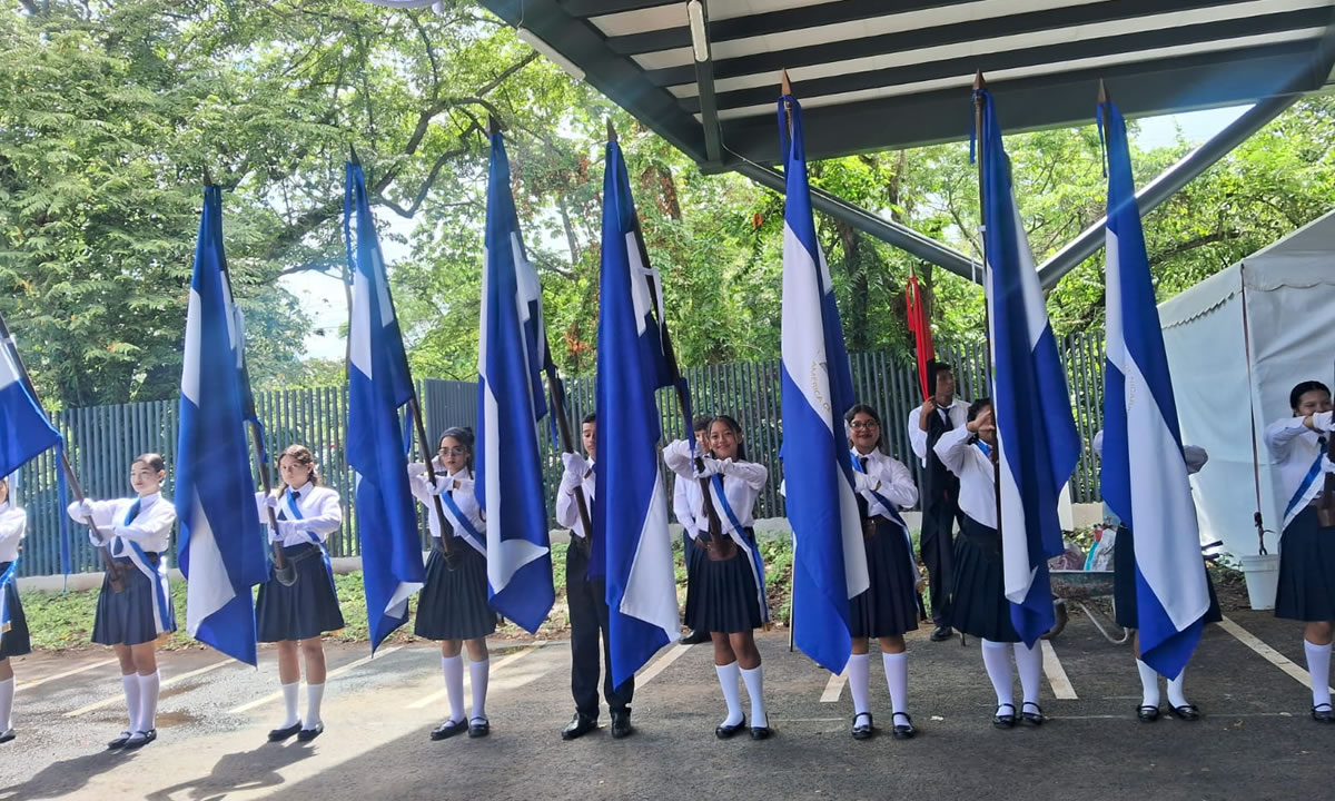 Nicaragua realiza entrega de la Antorcha de la Libertad a Costa Rica