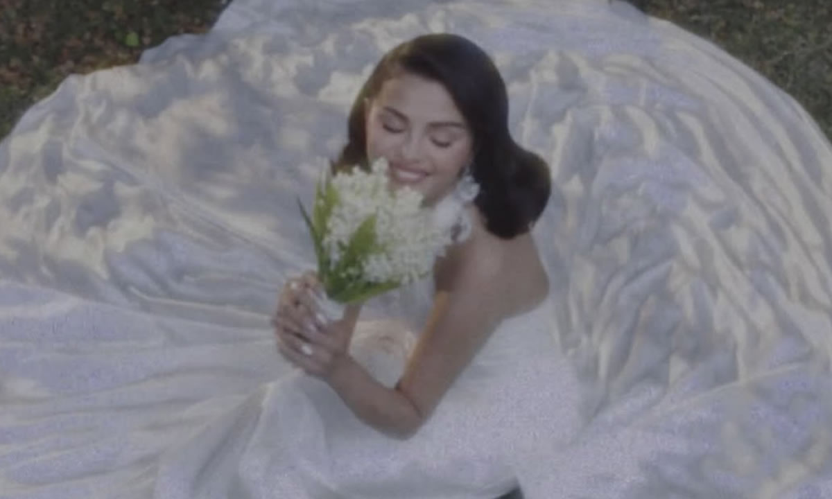 Selena Gómez y Benny Blanco celebran su amor en una boda de ensueño