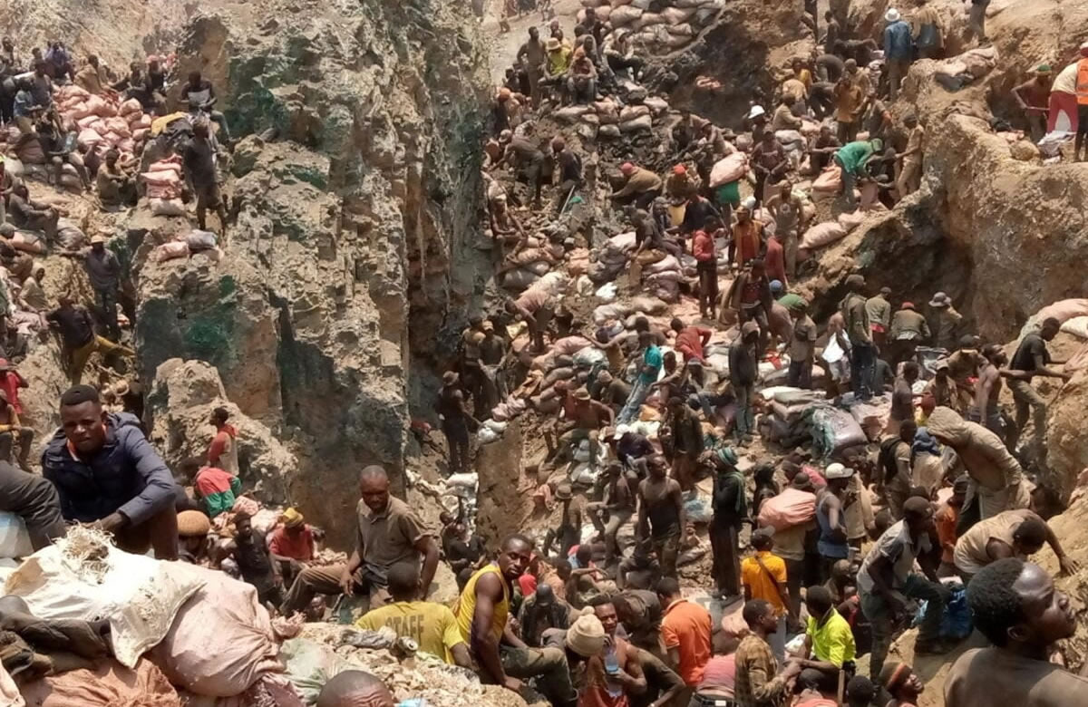 Colapso de puente en mina de RD del Congo deja al menos 32 muertos
