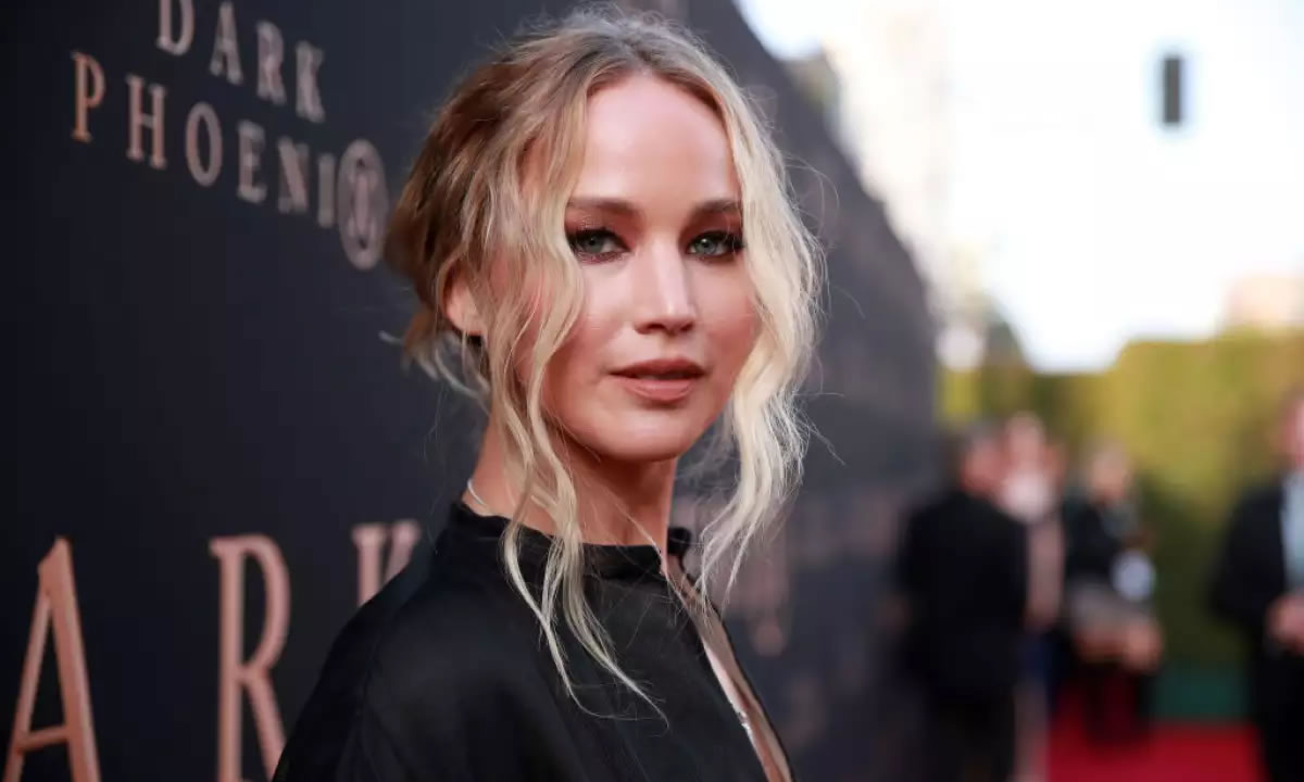 Jennifer Lawrence revela cómo combina maternidad y carrera en Hollywood